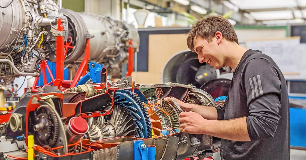 Letecký mechanik | Střední škola letecké a výpočetní techniky Odolena Voda
